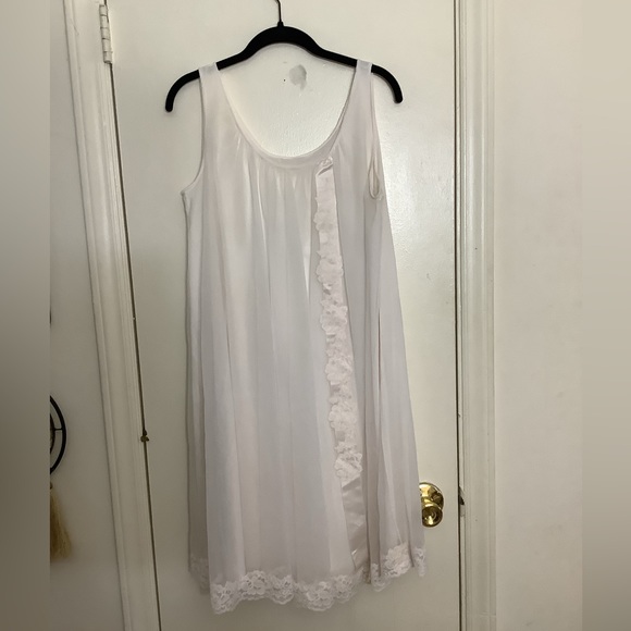 Shadowline | Intimates & Sleepwear | Vintage Shadowline Gownsize M ...
